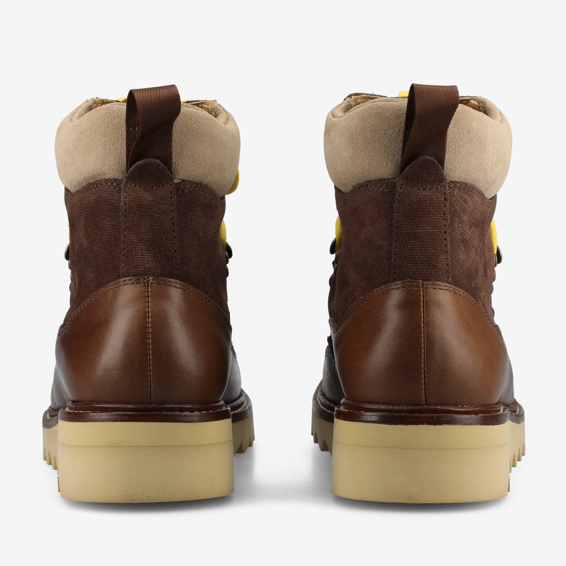 The Alpine Boot in Peanut – Hiking Boots | TAFT